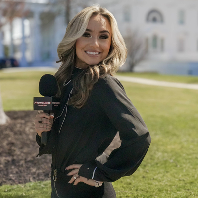 MONICA PAIGE // 𝐓𝐇𝐄 𝐌𝐎𝐍𝐅𝐀𝐓𝐇𝐄𝐑 (@TheMonfather)