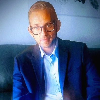 Albert Anthony (@AlbertAnthony)